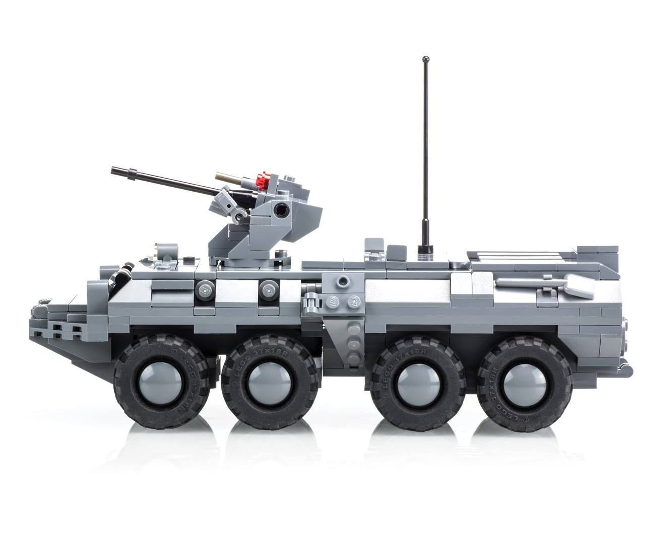 BTR-80 - Brickmania Toys