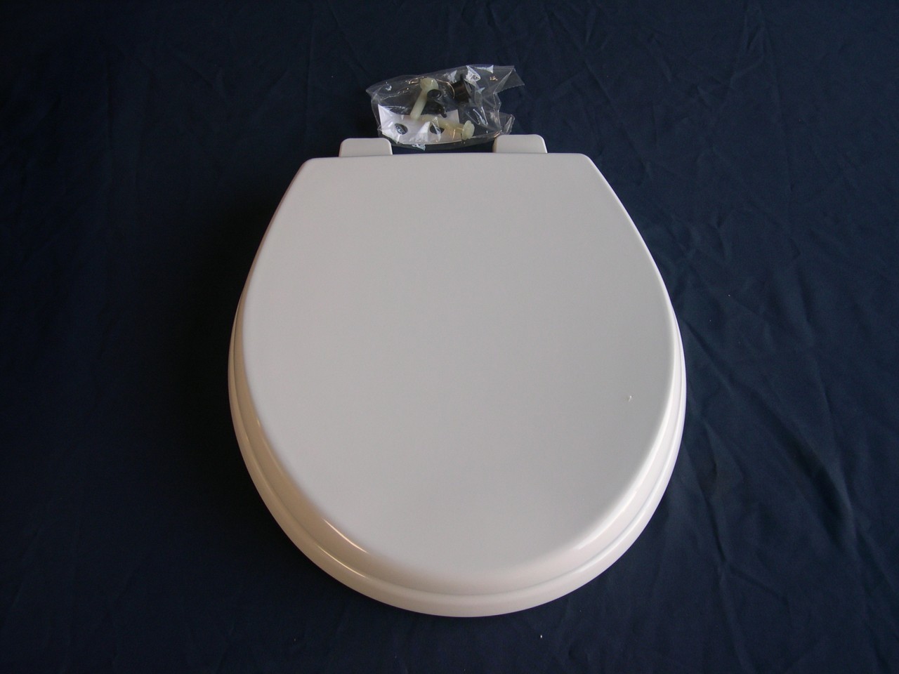 SeaLand / Dometic 385343831 Seat & Lid / Bone - Ardemco Inc Store