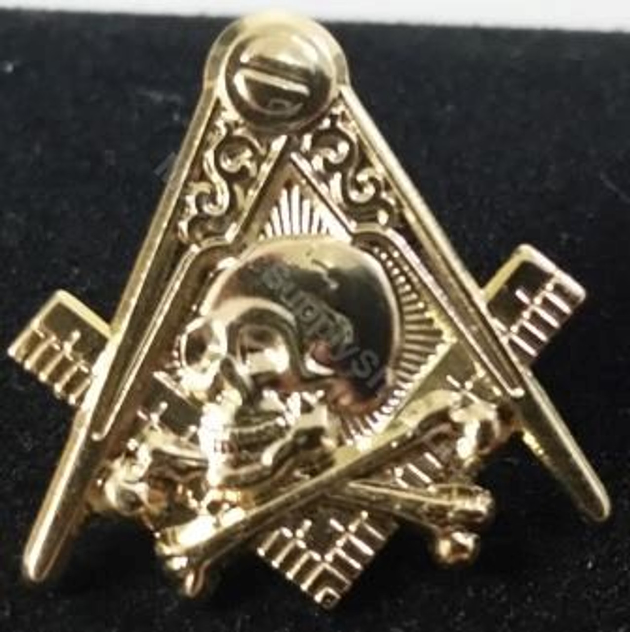 Skull And Crossed Bones Pin
